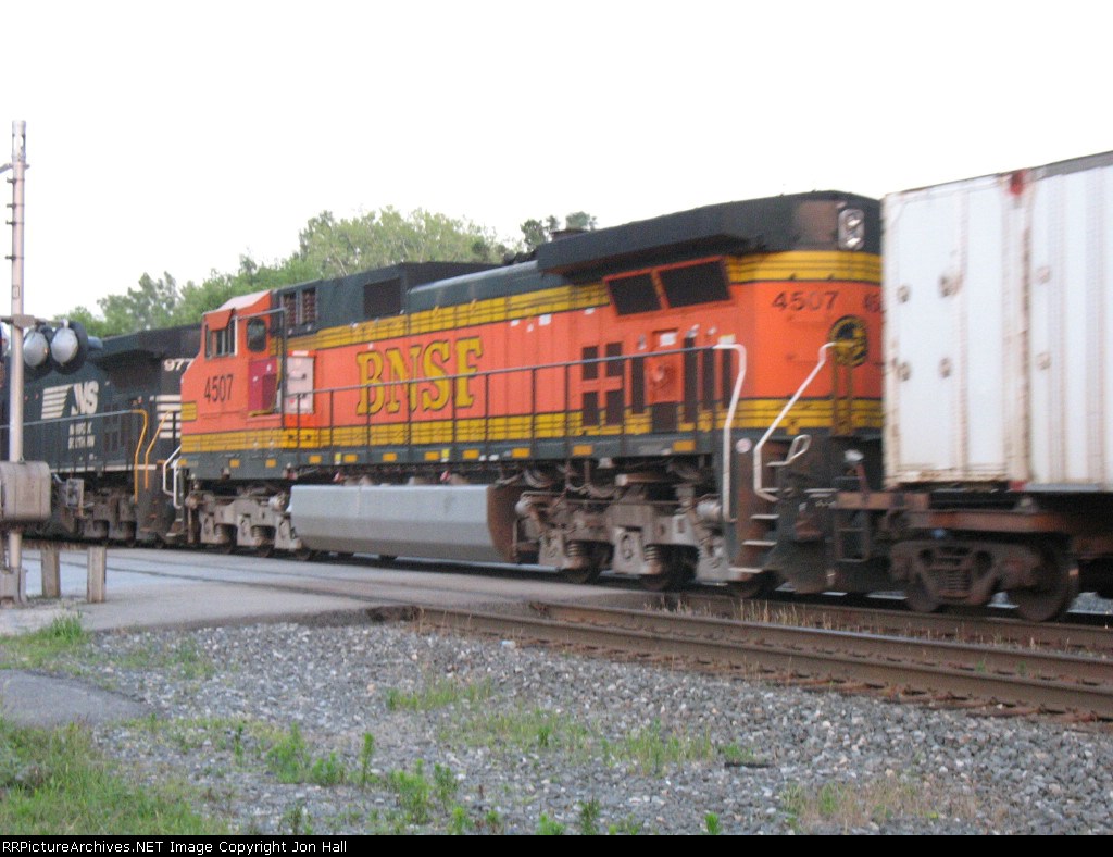 BNSF 4507